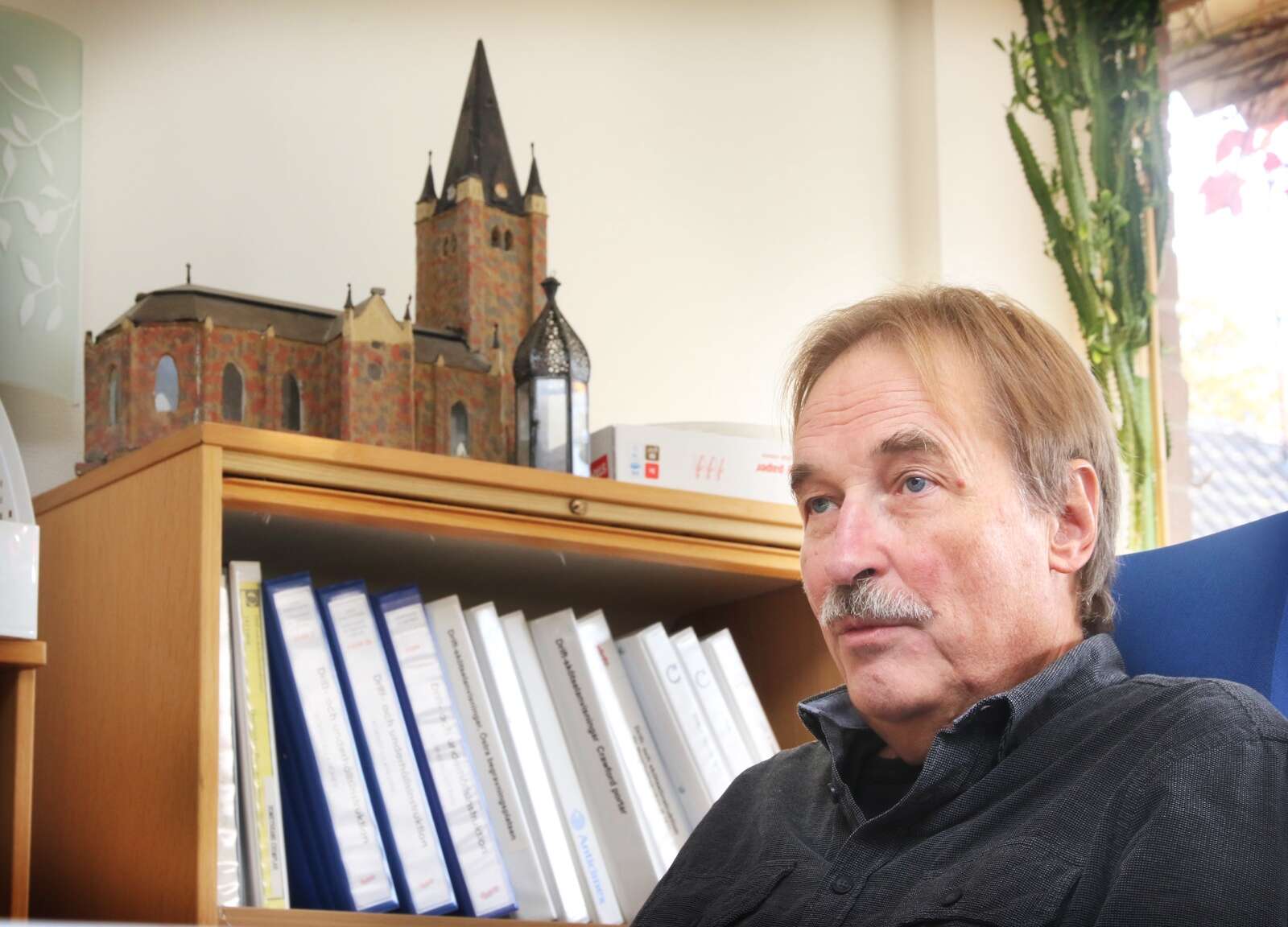 Mariestads-Tidningen - Stad i ljus-kändis spelar i domkyrkan – uruppför ...