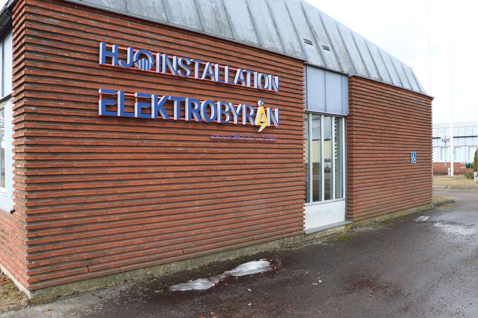 Hjo Tidning - Hjo Installation i luftaffär