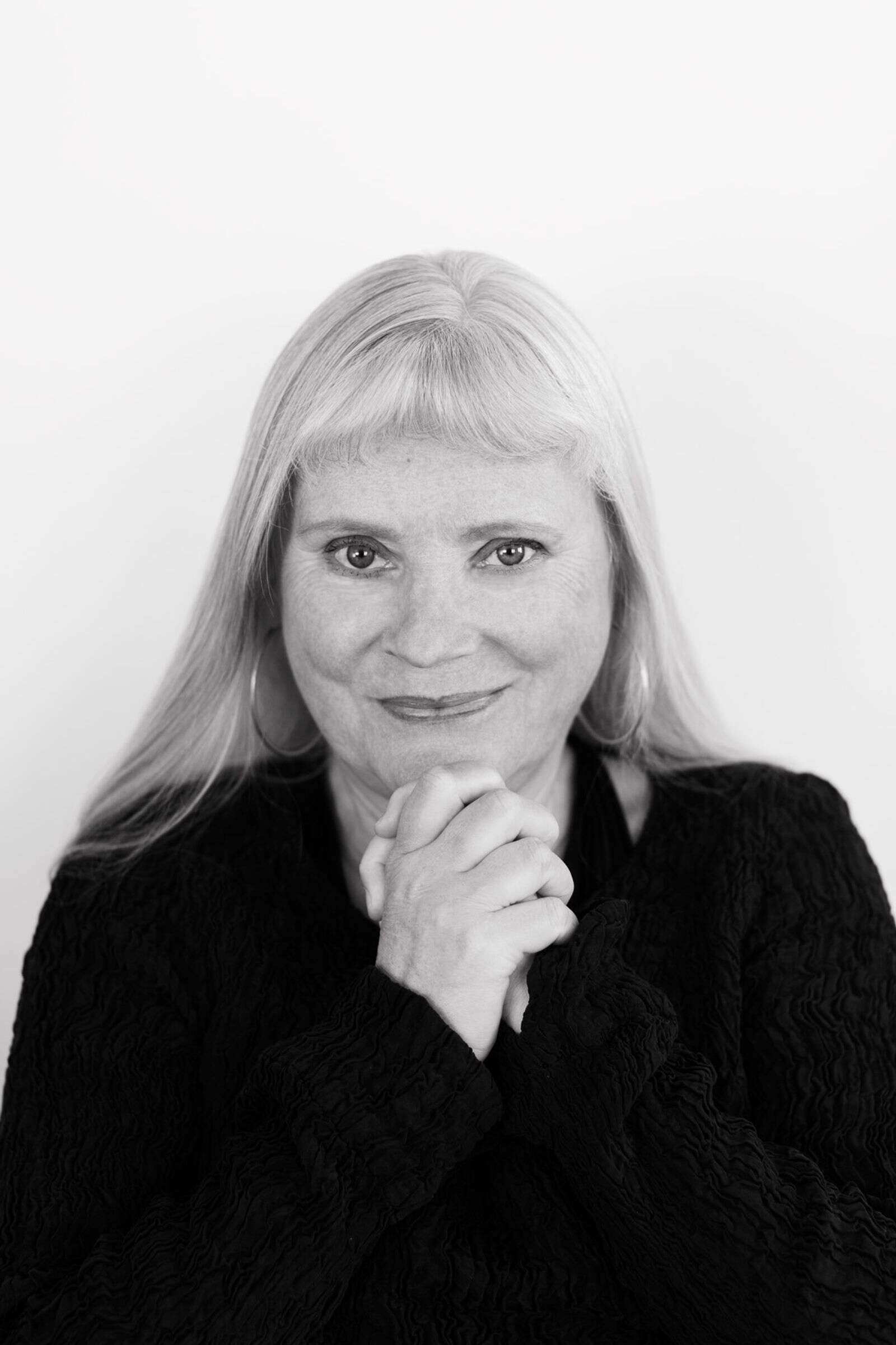 Hjo Tidning - Kåkfarare Ulla Skoog: ”Från grunden till ovan skorsten”