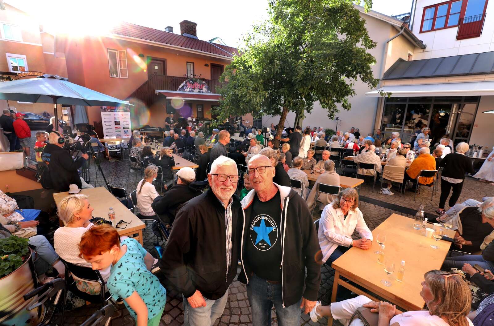 SLA - Efter succén på innergården: Nu tackar eldsjälarna Rolf och Ulf ...