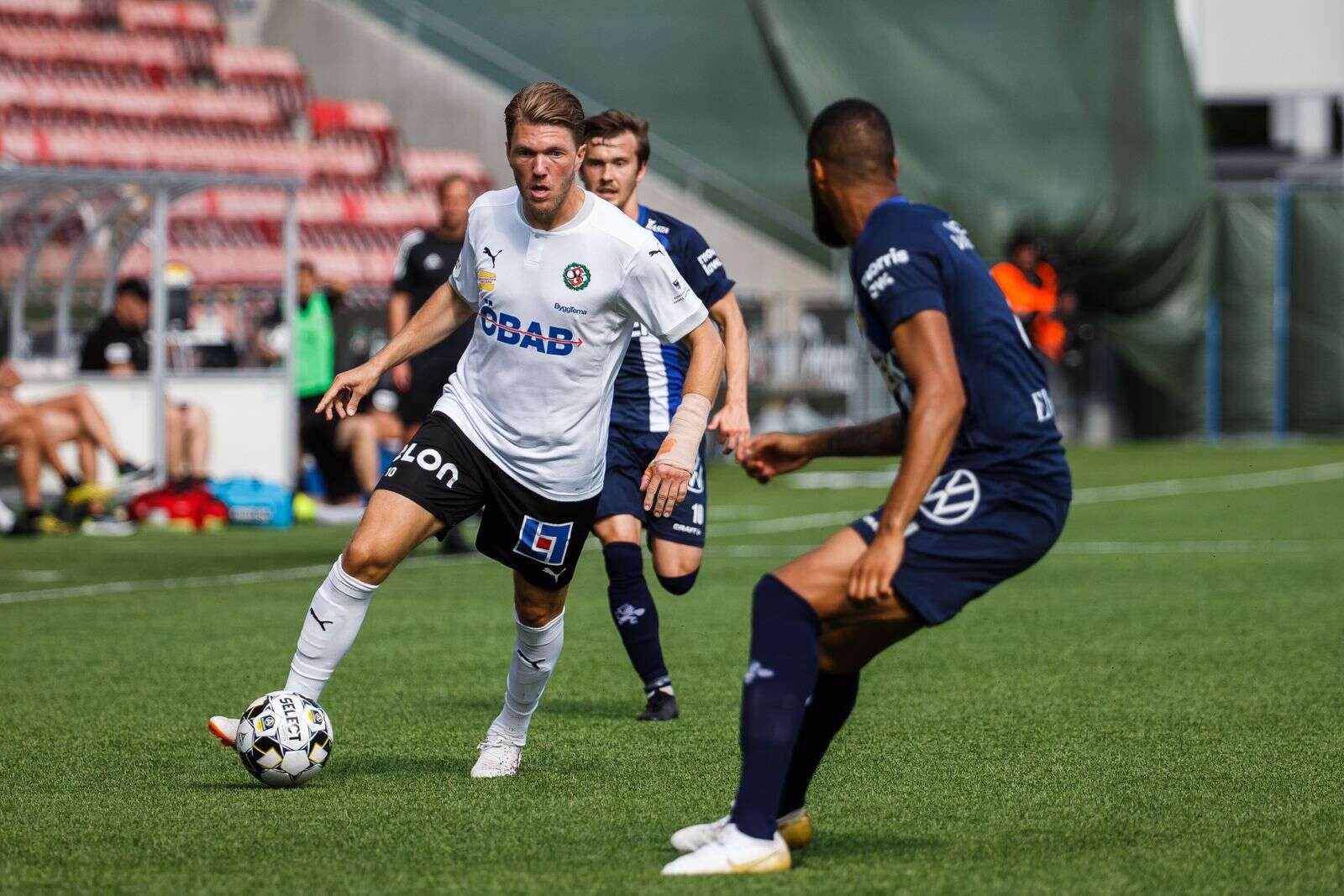 VF - Broberg drabbad av cancer – har genomgått operation