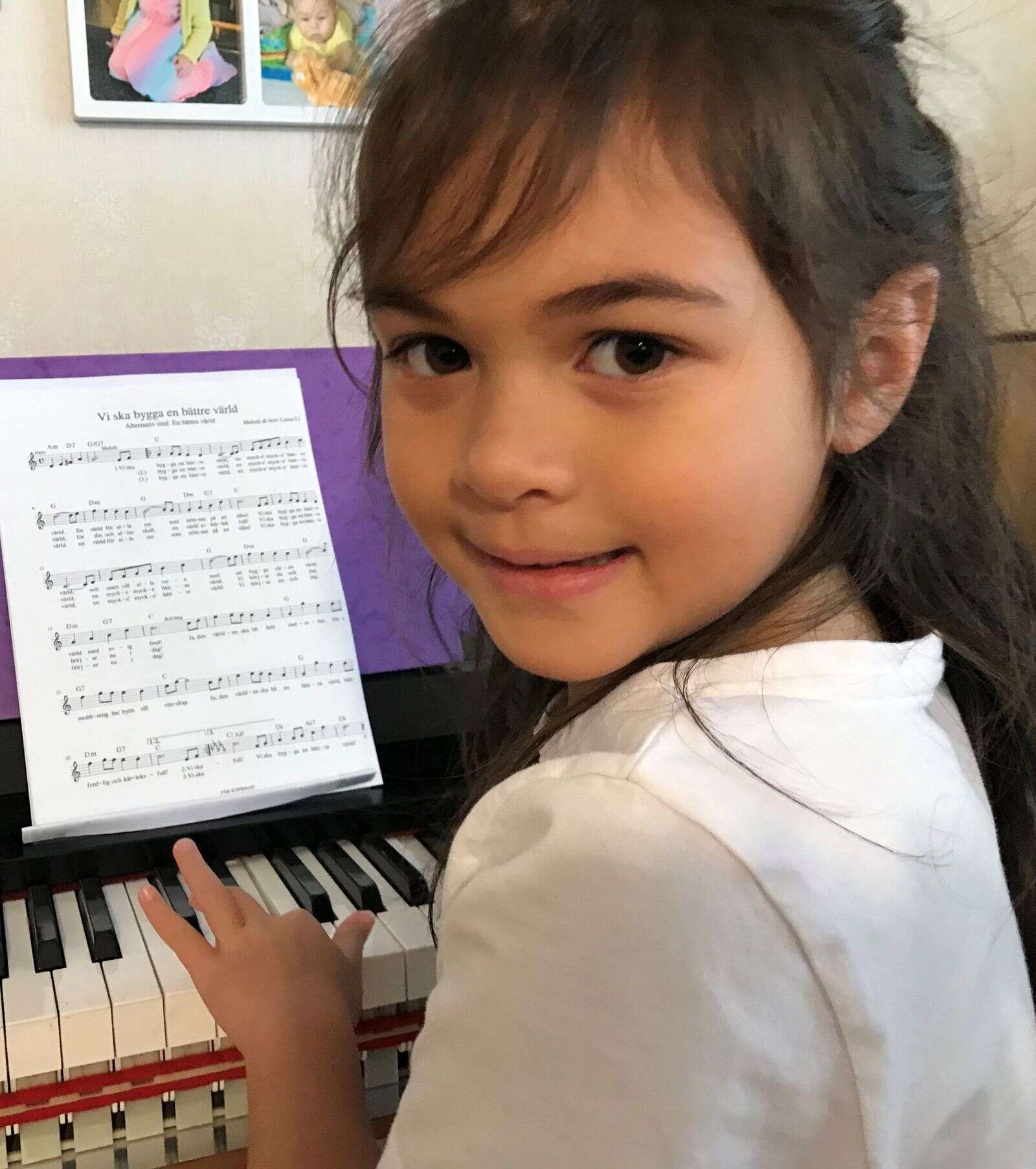 KT-Kuriren - På Pi-dagen: Tusen pi-decimaler med sjuåriga Lyvån