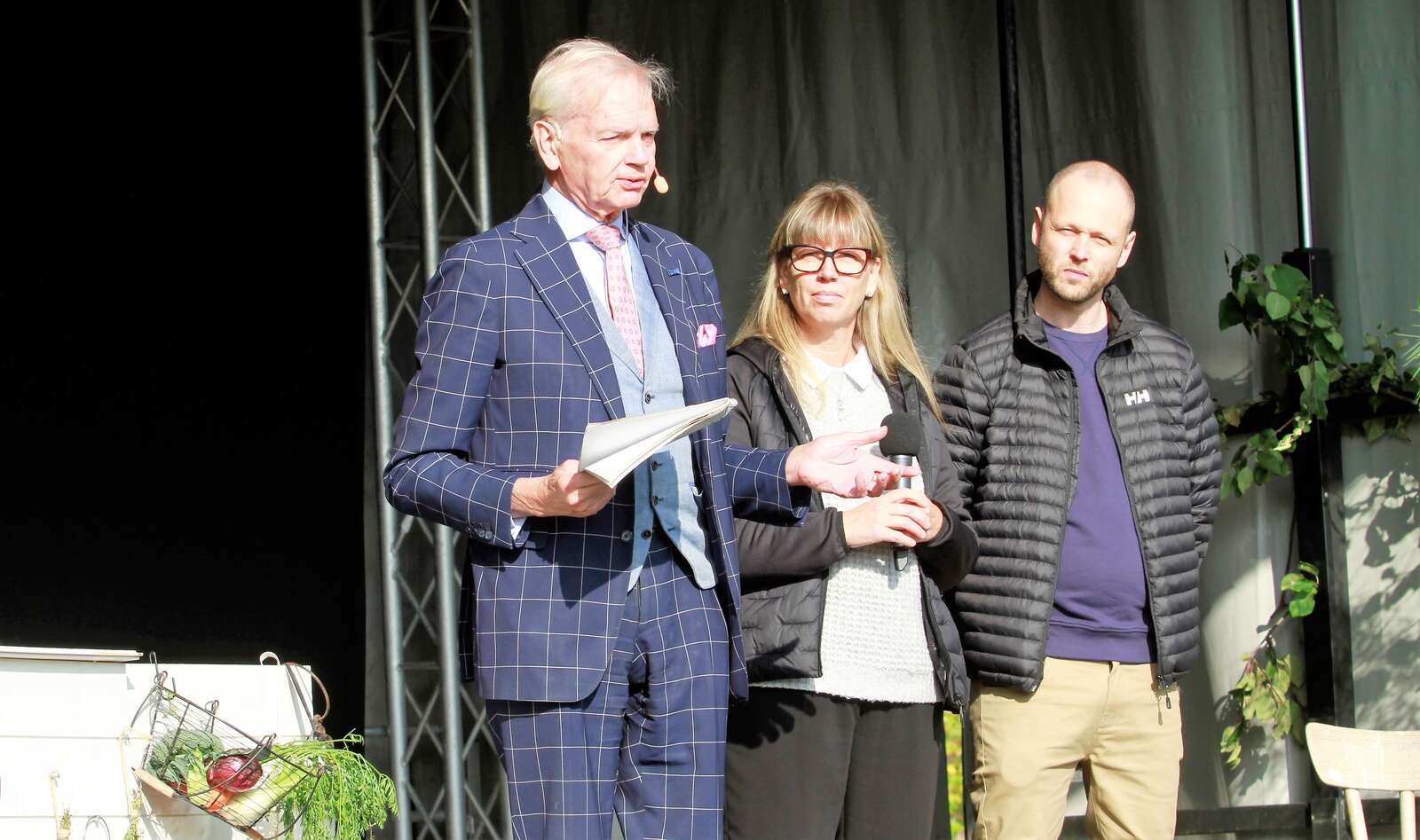 NKP - Carl Jan Granqvist underhöll: ”Strunta i mediciner. Ta ett glas ...