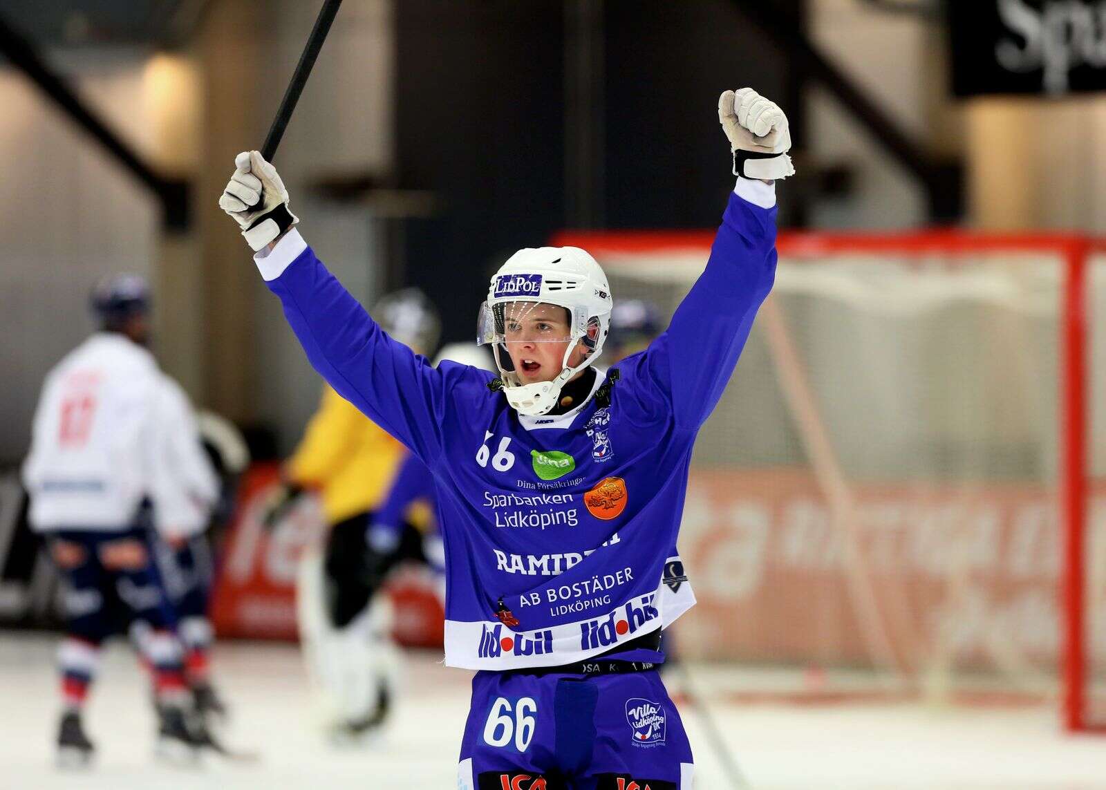 NLT - Drömmål av Karlgren i Villas överkörning: "Blev öppet så det var ...