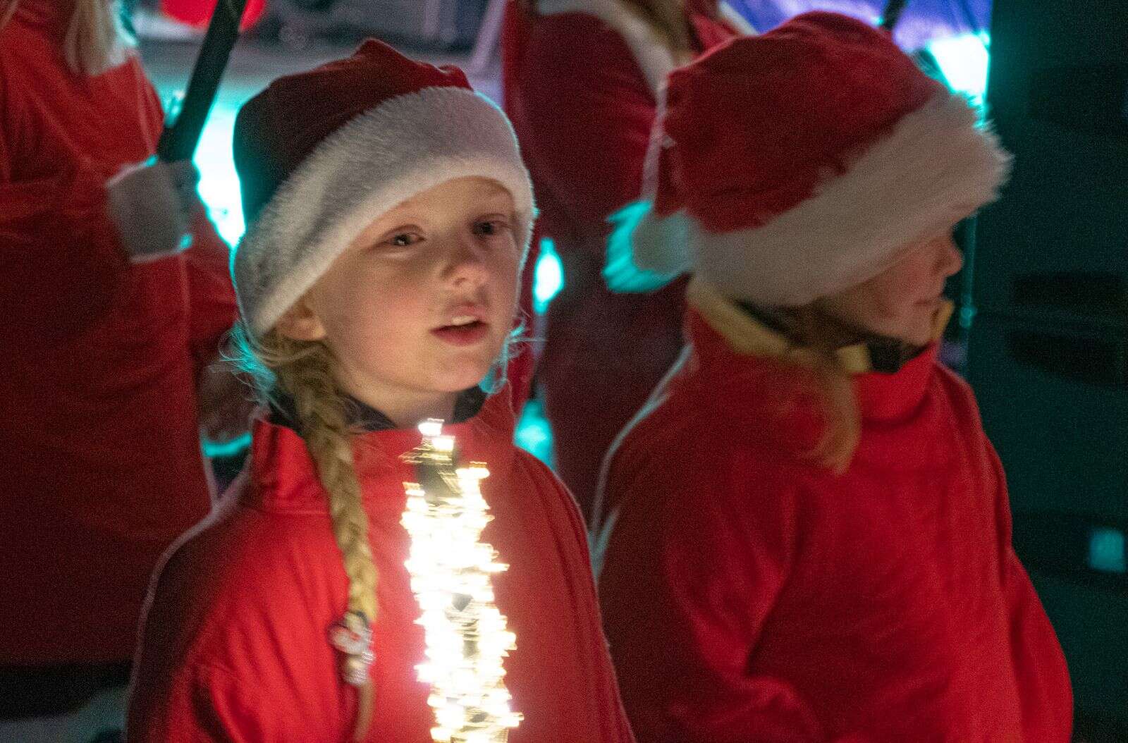 Mariestads-Tidningen - BILDEXTRA: Råkall kyla på värmande julmarknad